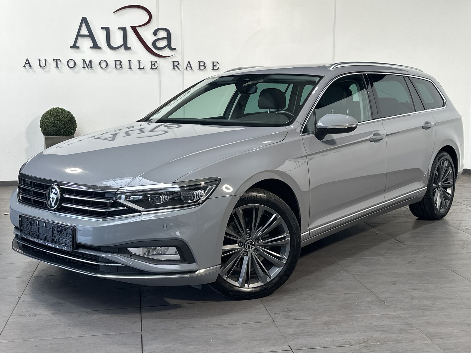 Volkswagen Passat Variant 2.0 TDI DSG Elegance LED+PANO+ACC - AuRa ...