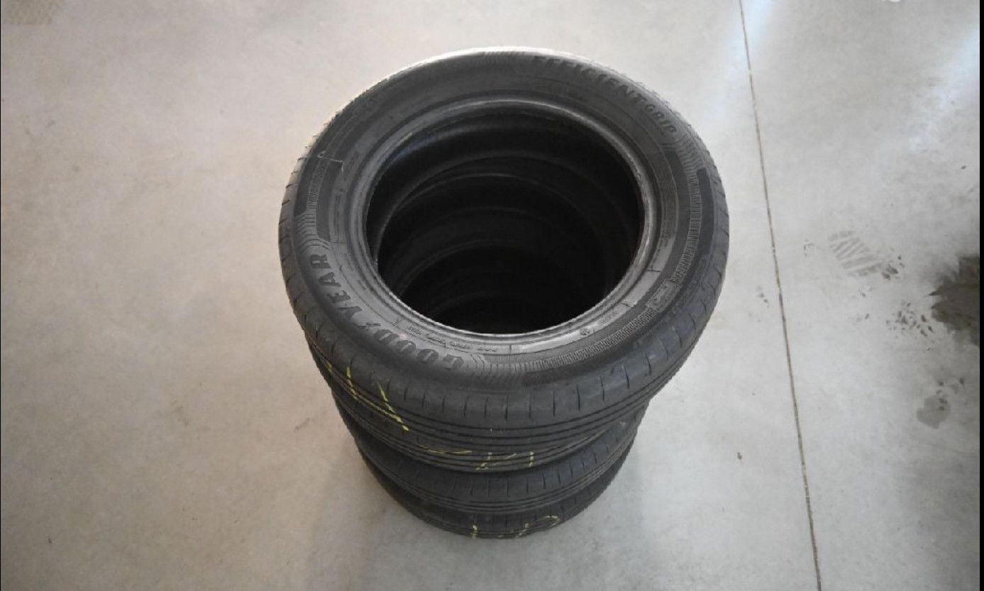 Ford Focus T 1.5d C&C LED/NAVI/SHZ/RFK/AHK/8Fa - Dick Automobile e.K ...