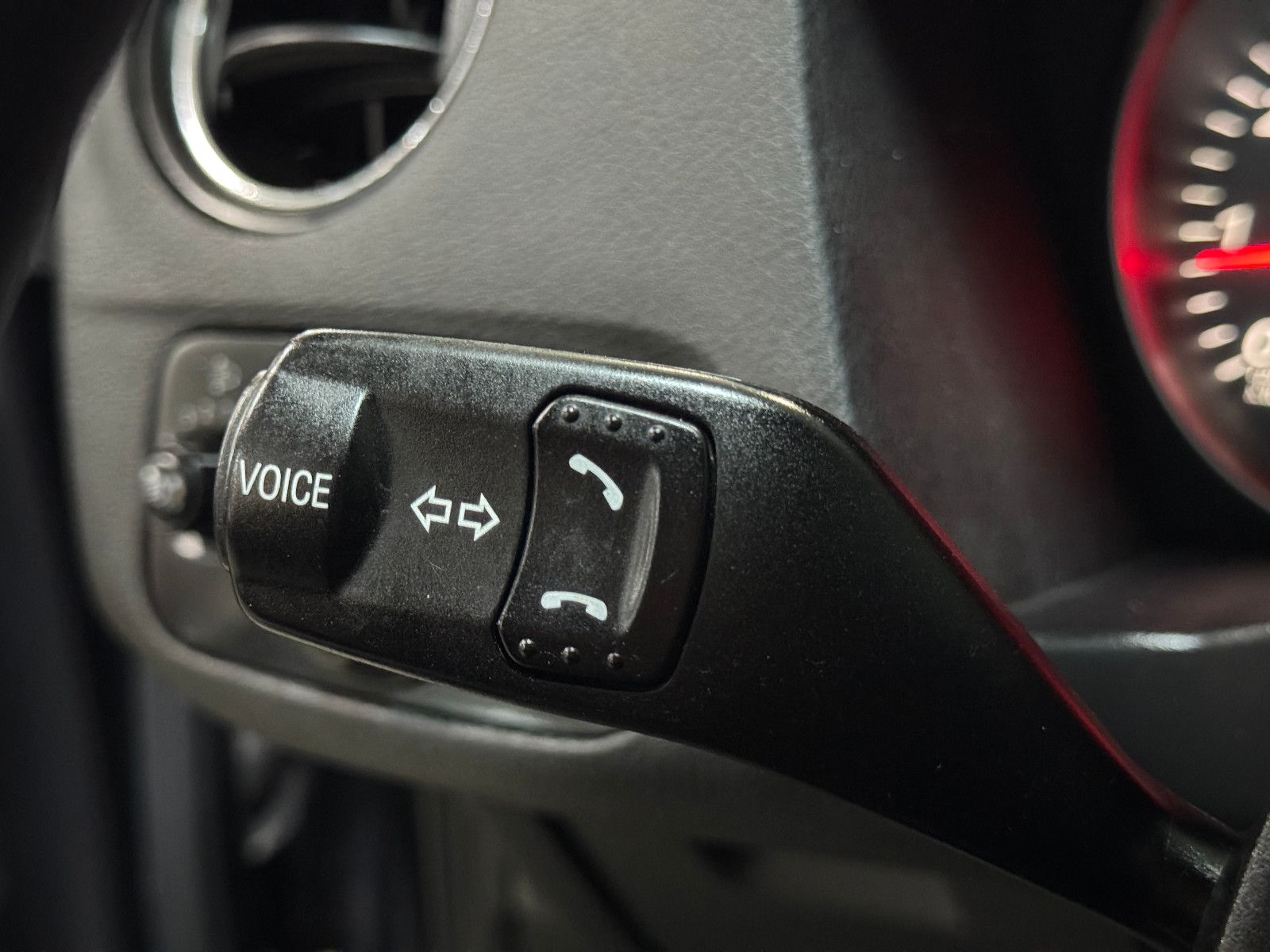 Ford Mondeo Tournament 2.0 AMBIENTE SONY PDC AHK TÜV NEW – Car Corner ...