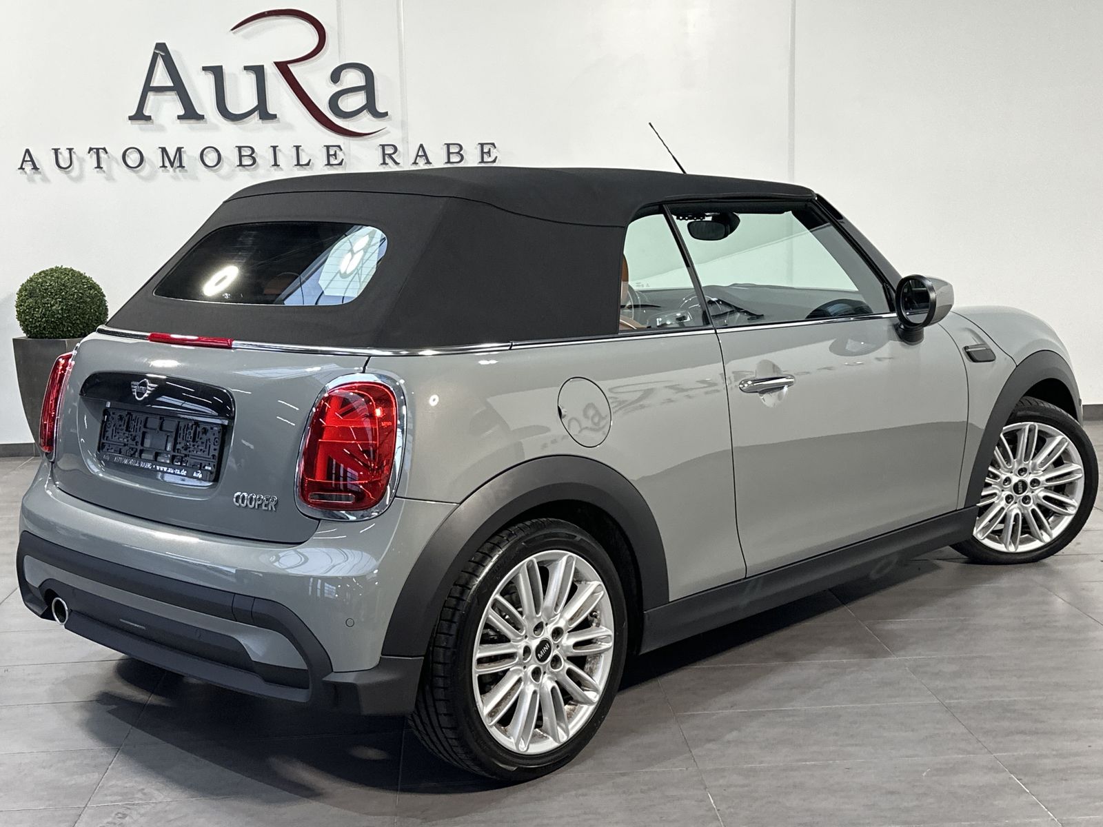 MINI Cooper Cabrio MINI Yours Trim NAV+LED+KAMERA+1HD - AuRa ...