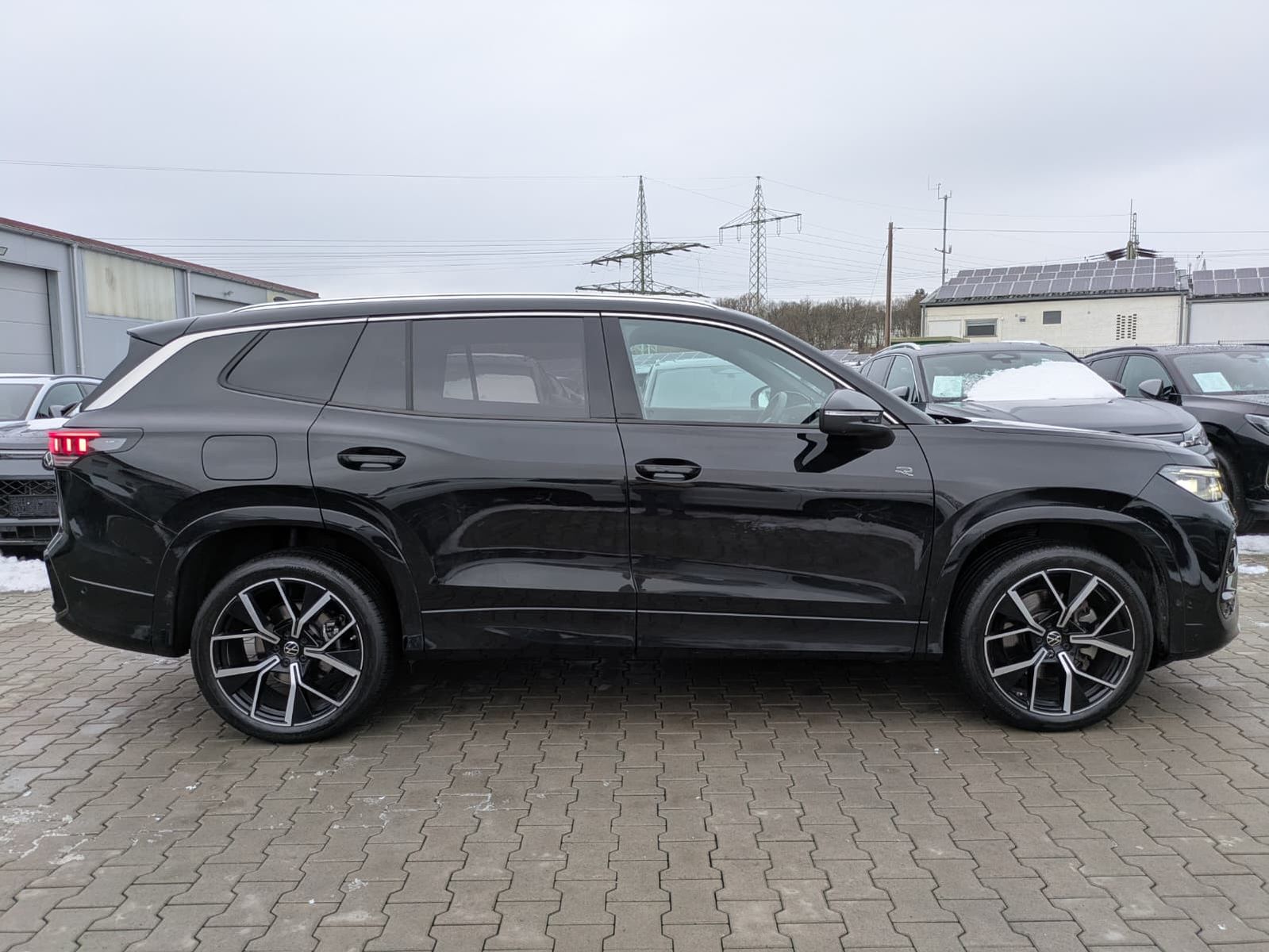 Volkswagen Tayron 2.0 TDI 4M R-Line 7Si*MATRIX*AHK*PANO*HUD - Dickreich ...