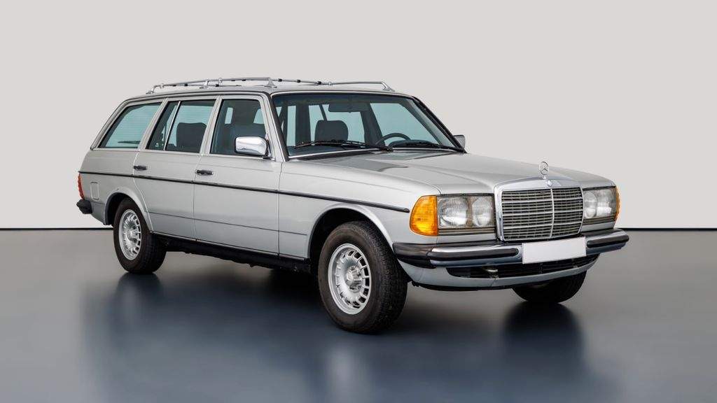 Luxus Mercedes Kombi W123 Bildnull