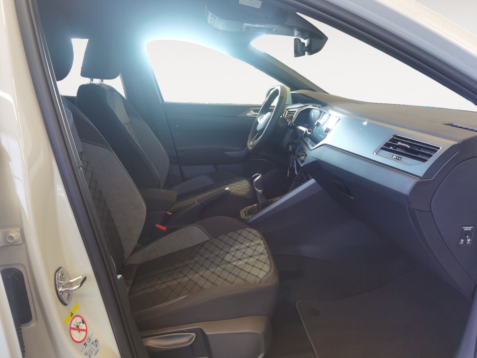 Volkswagen Taigo 1,0 l TSI OPF 6-Gang-Schaltgetriebe R-Line ab 169,00 ...