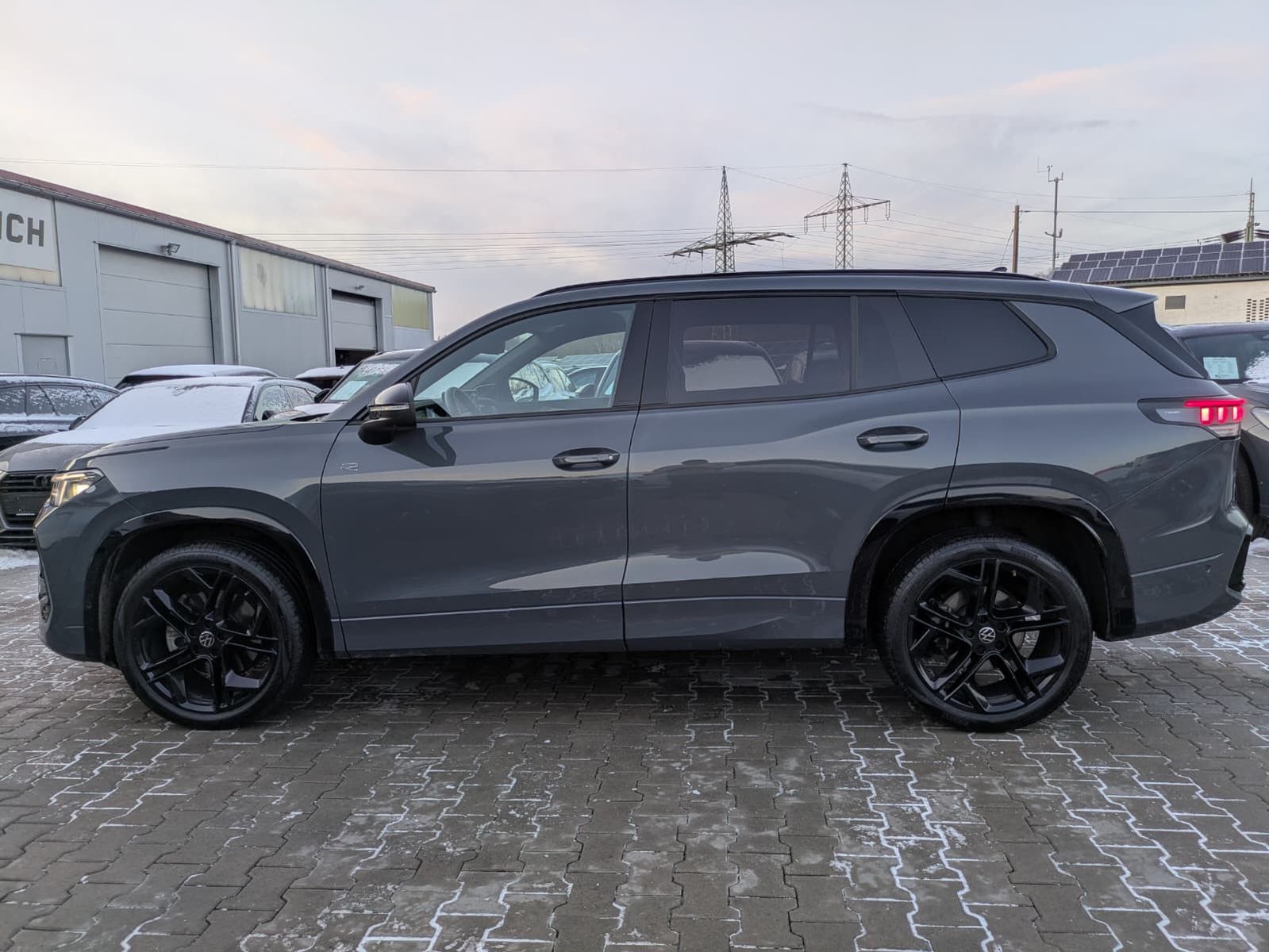 Volkswagen Tayron 2.0 TDI 4M R-Line BLACK*7Si*MATRIX*PANO - Dickreich ...