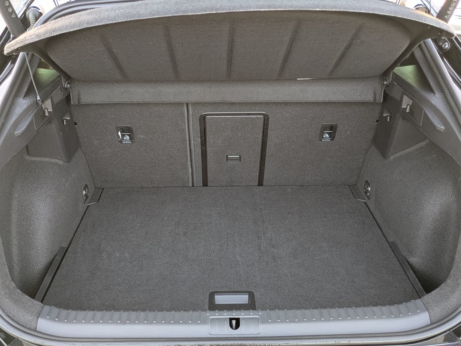 CUPRA Formentor 1.5 eTSI LEDER*MATRIX*SENNH*Int.Dr.-XL - Dickreich ...