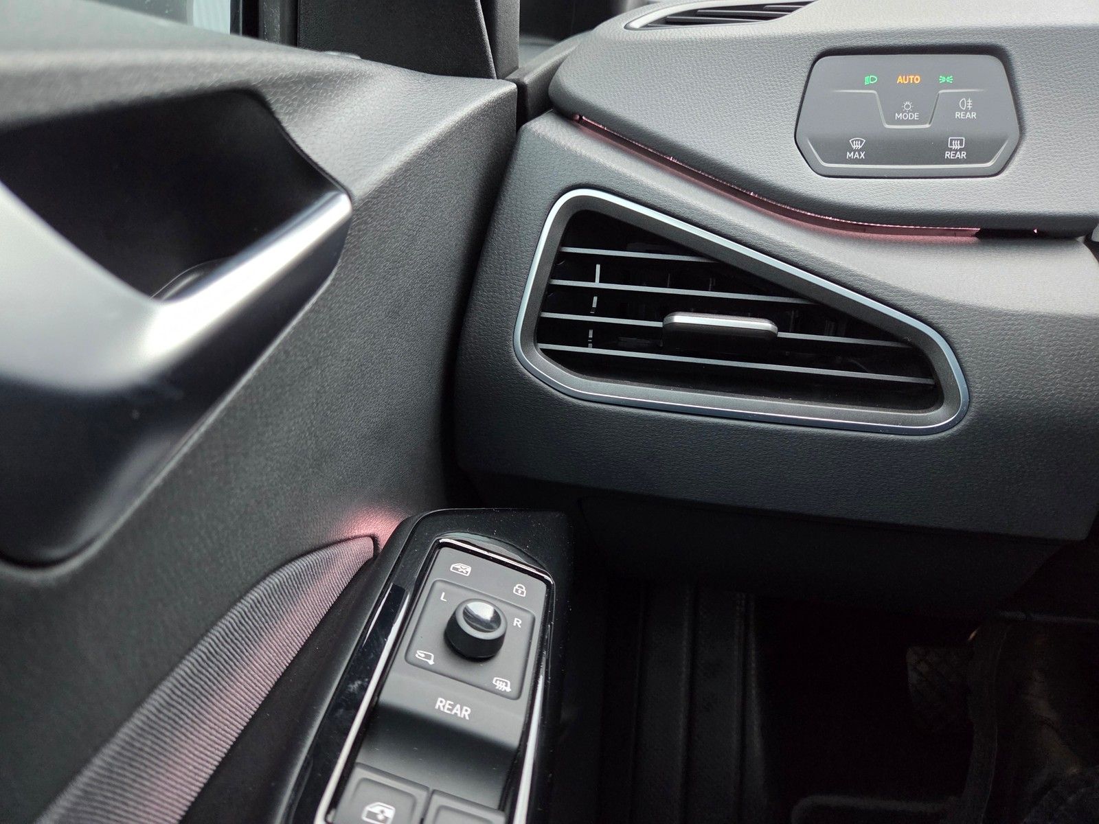 Volkswagen ID.3 Pro Life 58kWh /ACC/SHZ/AHK/APP ab 258,00 Euro leasen ...