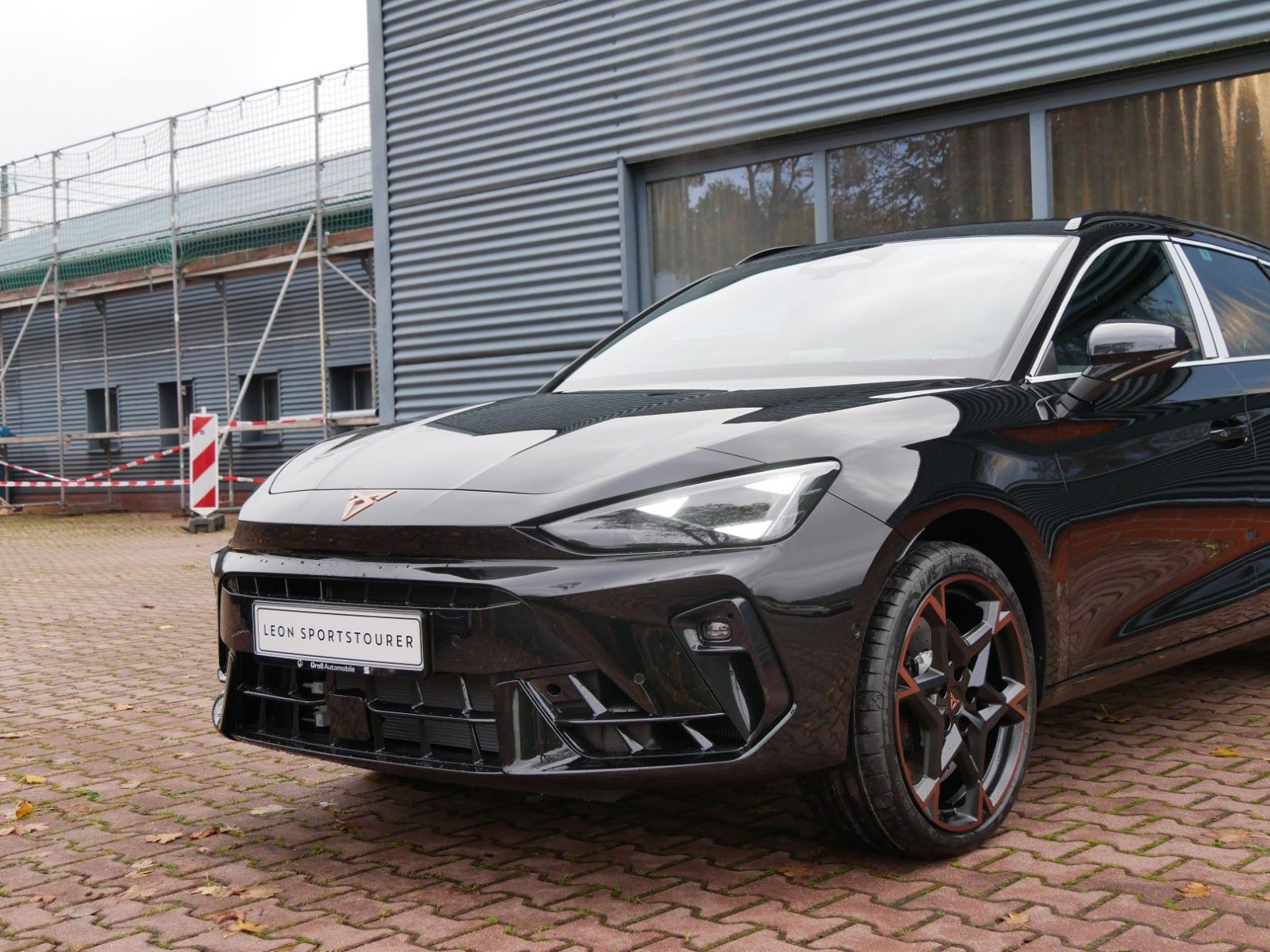 Cupra Leon ST 2.0 TSI 245kW VZ DSG 4Drive|Matrix|Trav. ab 353,00 Euro ...