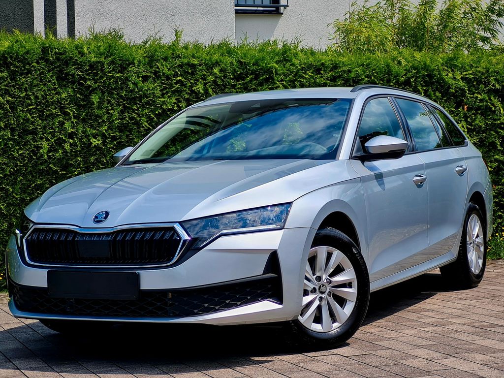 Skoda Octavia Essence gebraucht kaufen bei mobile.de