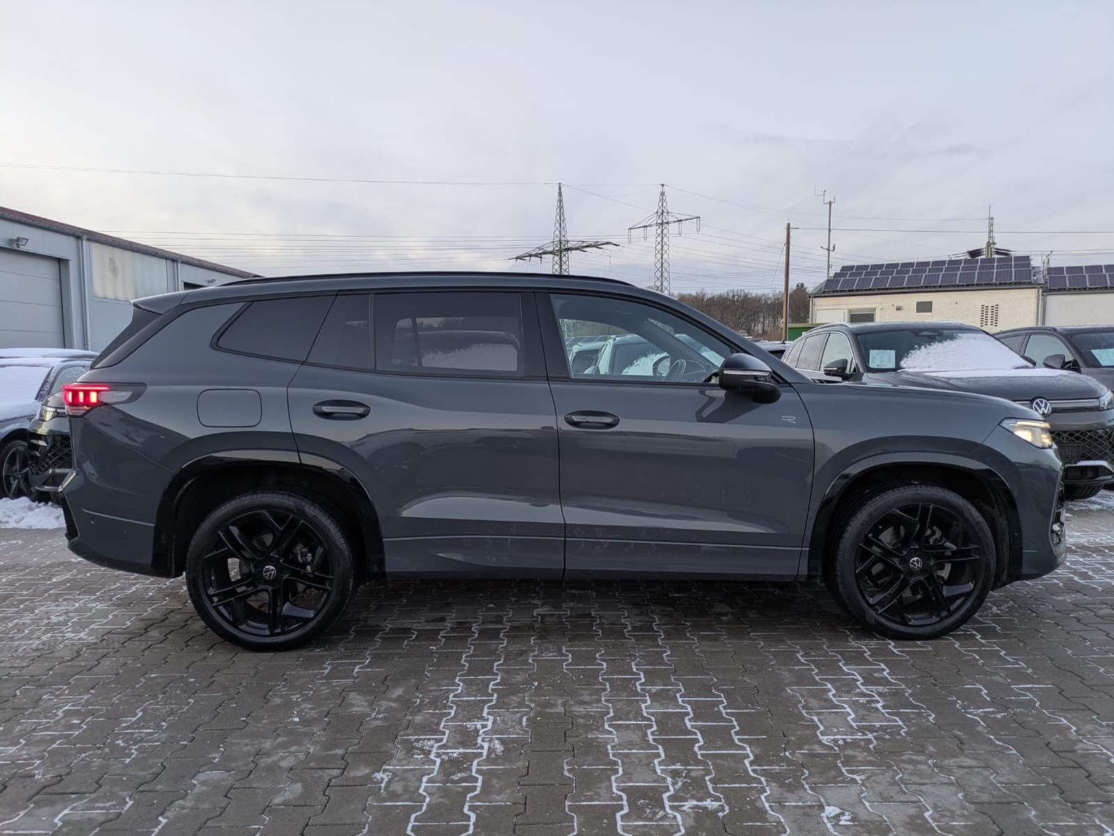 Volkswagen Tayron 2.0 TDI 4M R-Line BLACK*7Si*MATRIX*PANO - Dickreich ...