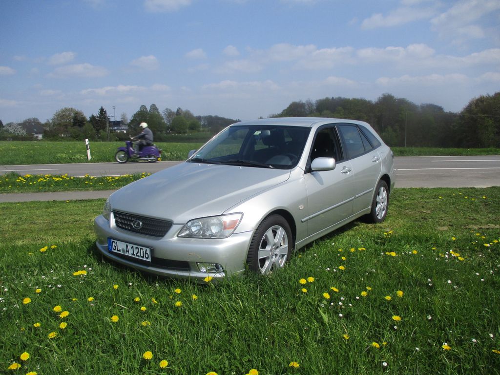 Lexus IS 200 | Auto kaufen bei mobile.de