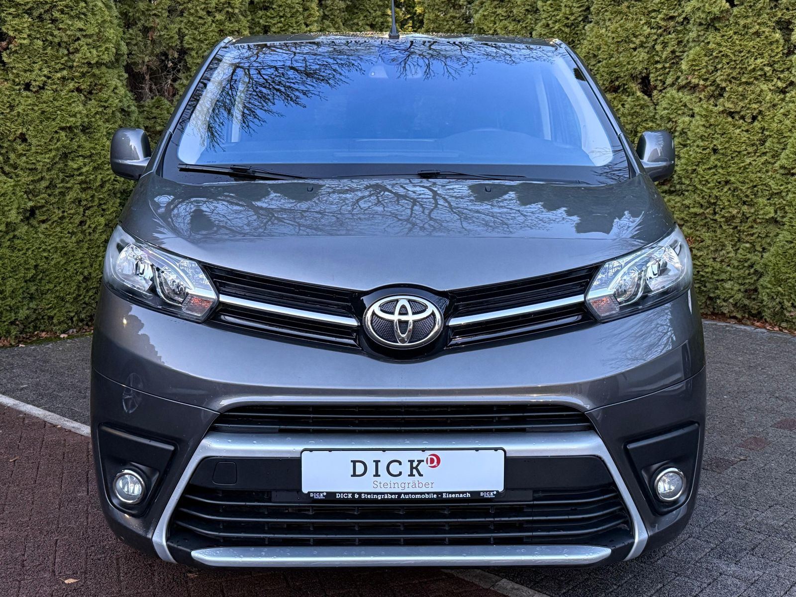 Toyota Proace Verso 2.0d L2 Kombi 8-Sitzer SHZ+DAB+PDC+ - Dick ...