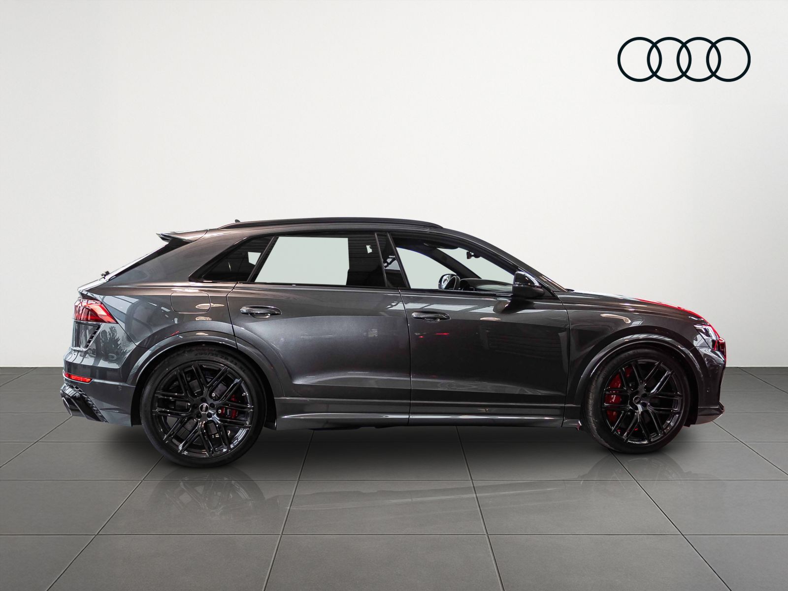 Audi RS Q8 441 kW RS-Dynamik Keramik Nachtsicht HuD ab 196,35 Euro ...