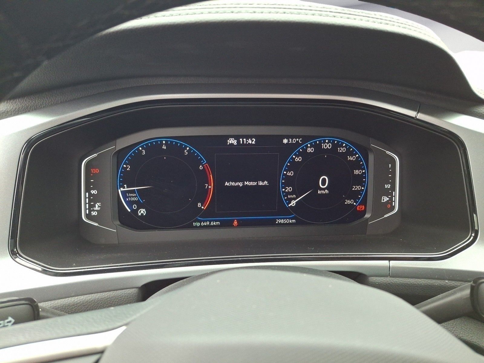 Volkswagen T-Roc 1.0 TSI Life Display: Digital Cockpit Pro ab 250,00 ...