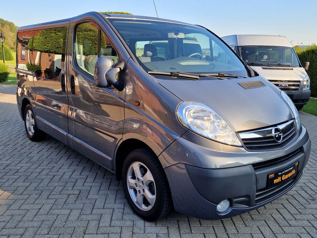 Opel Vivaro Kleinbus kaufen bei mobile.de