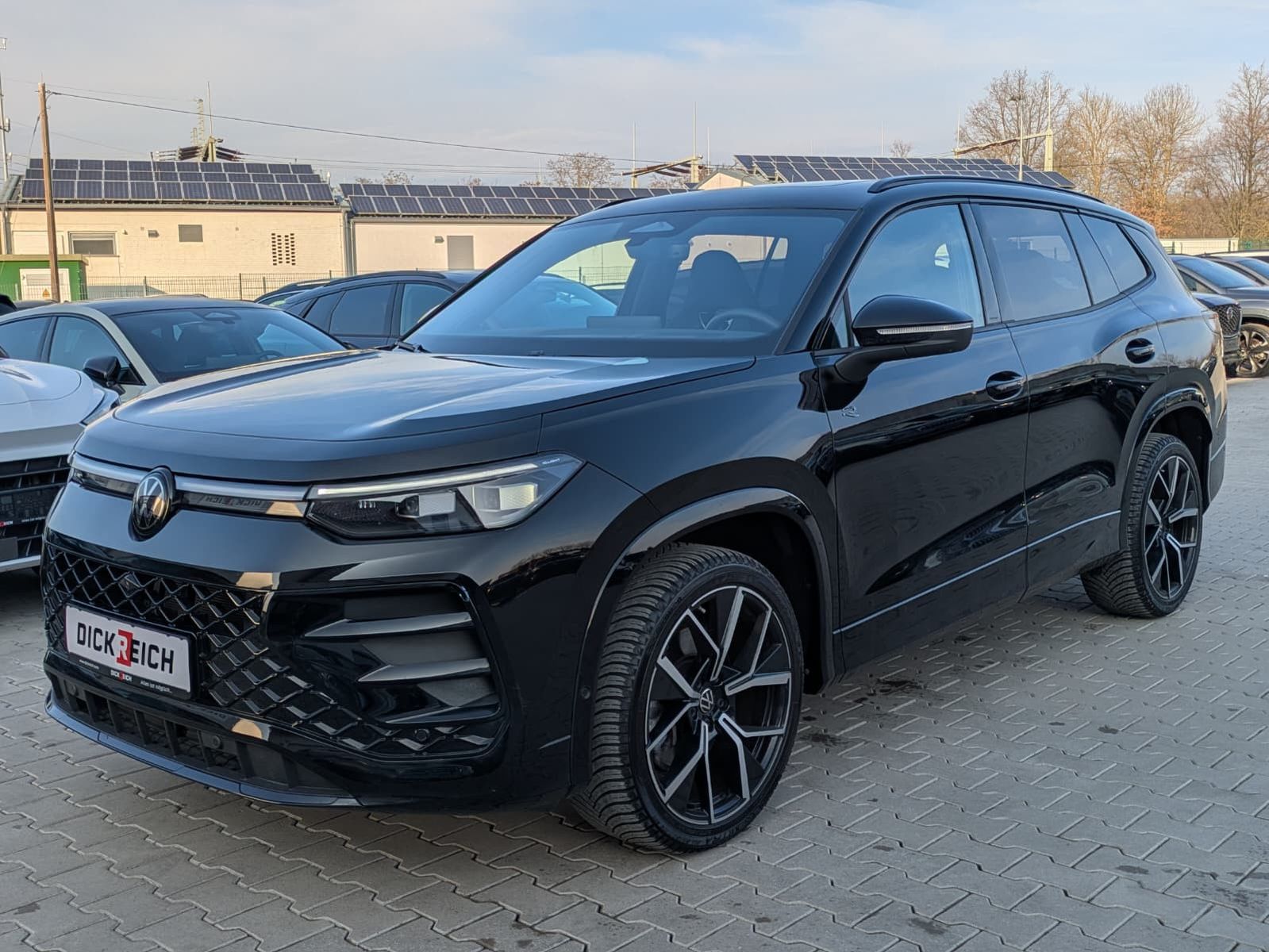 Volkswagen Tayron 2.0 TDI 4M R-Line BLACK*7Si*MATRIX*PANO - Dickreich ...