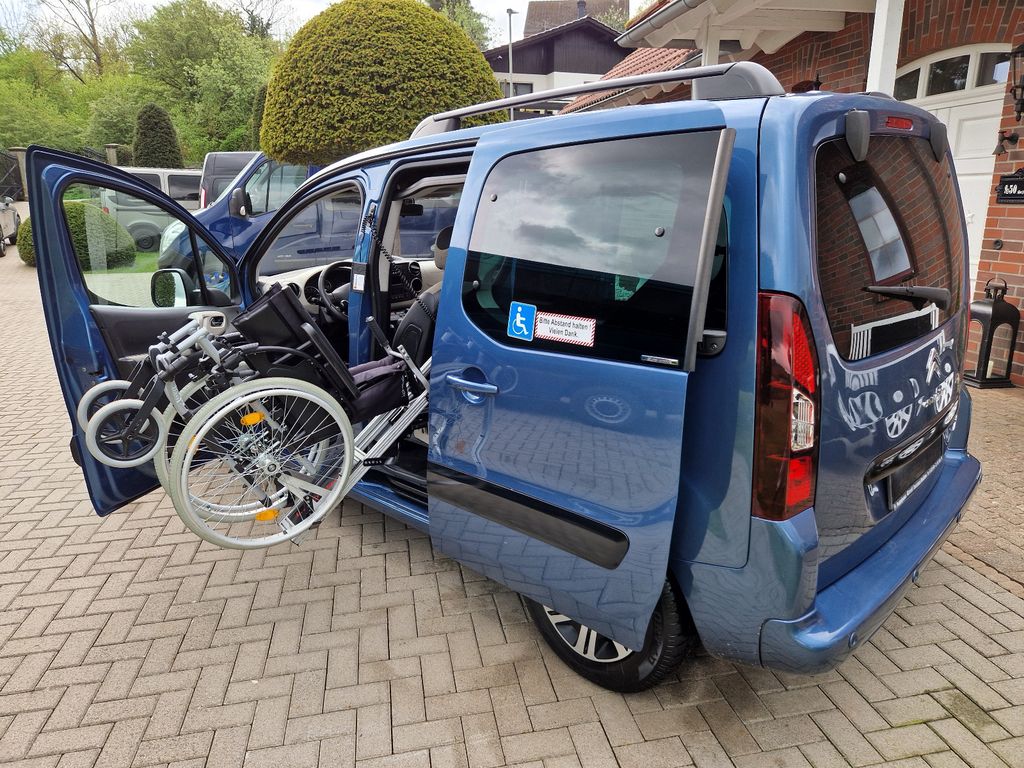 Behindertengerecht Diesel Kleinbus | Auto kaufen bei mobile.de