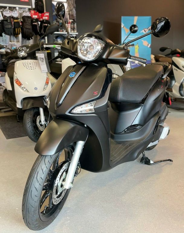 Piaggio Roller 125 | Motorrad kaufen bei mobile.de