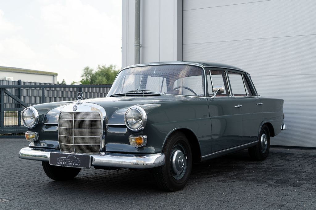Mercedes-Benz 200 Oldtimer kaufen bei mobile.de