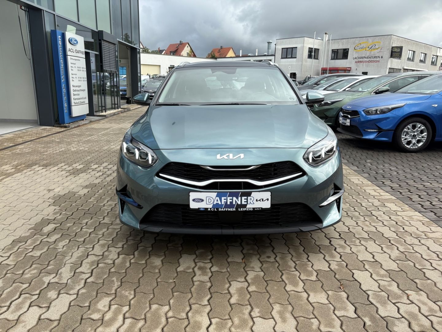Kia Ceed_sw Spirit SpurHalAss P1 P4 P5 El. Panodach | Autohaus Daffner, Ihr KIA und Ford ...