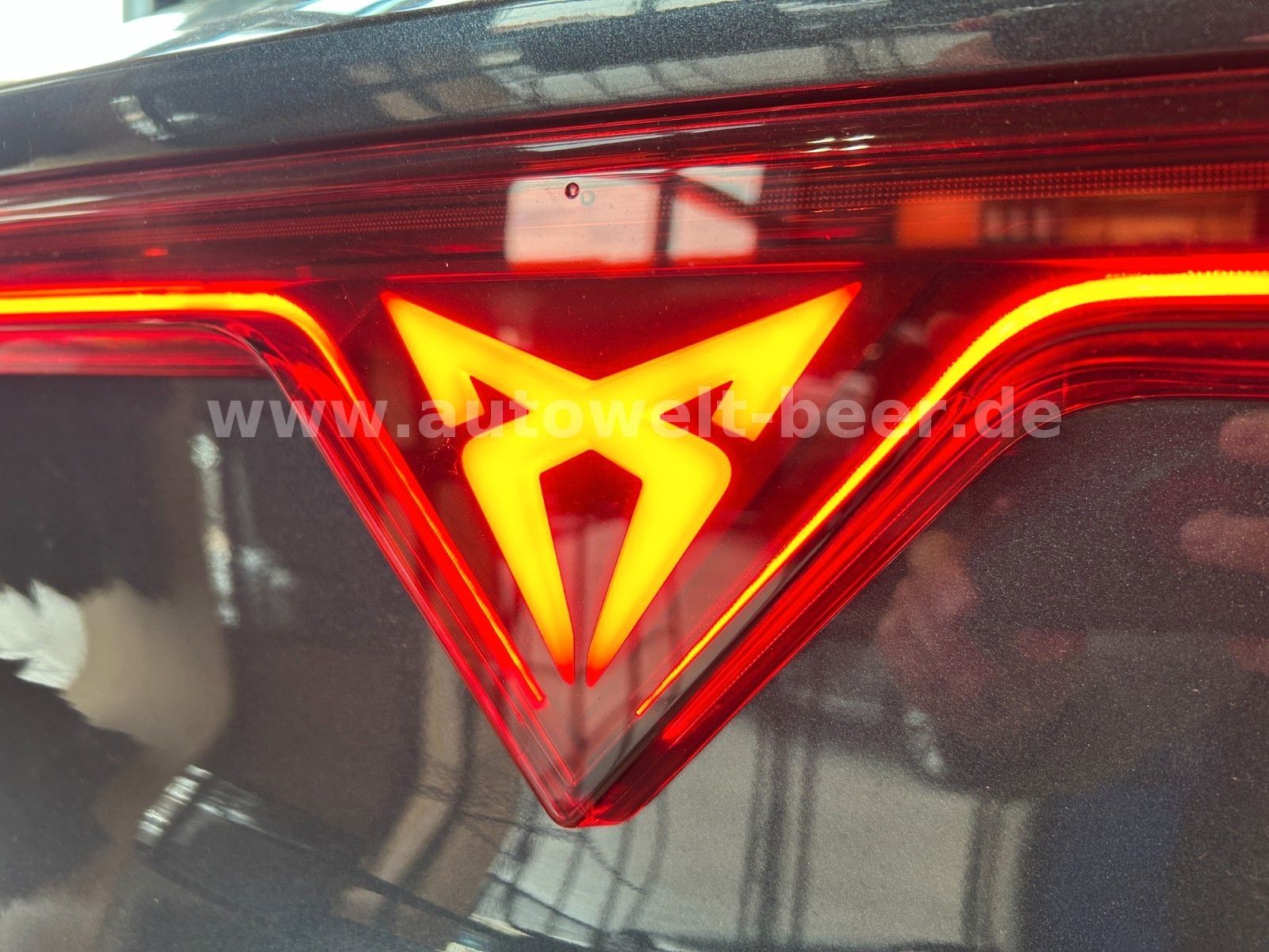 Cupra Leon SP 1.5 eTSI 150PS DSG *AHK*CAM*NAVI* ab 347,00 Euro leasen ...