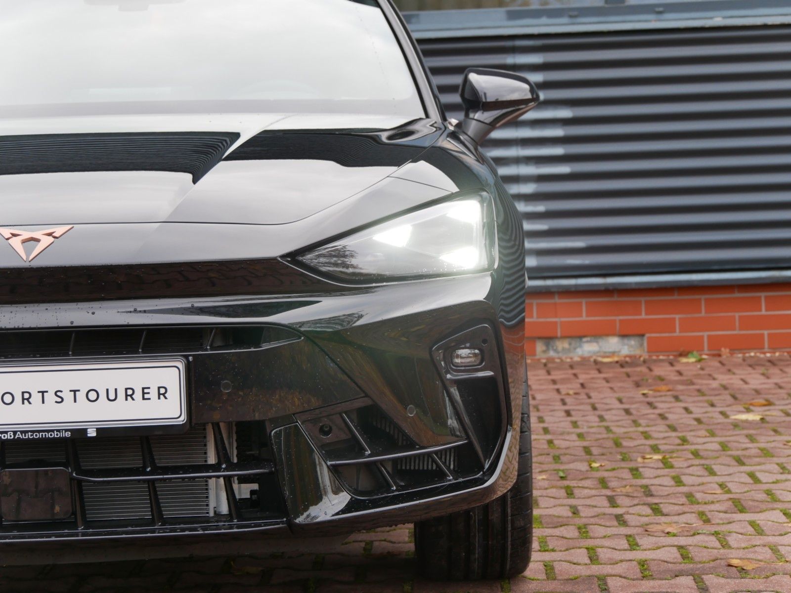 Cupra Leon ST 2.0 TSI 245kW VZ DSG 4Drive|Matrix|Trav. ab 353,00 Euro ...