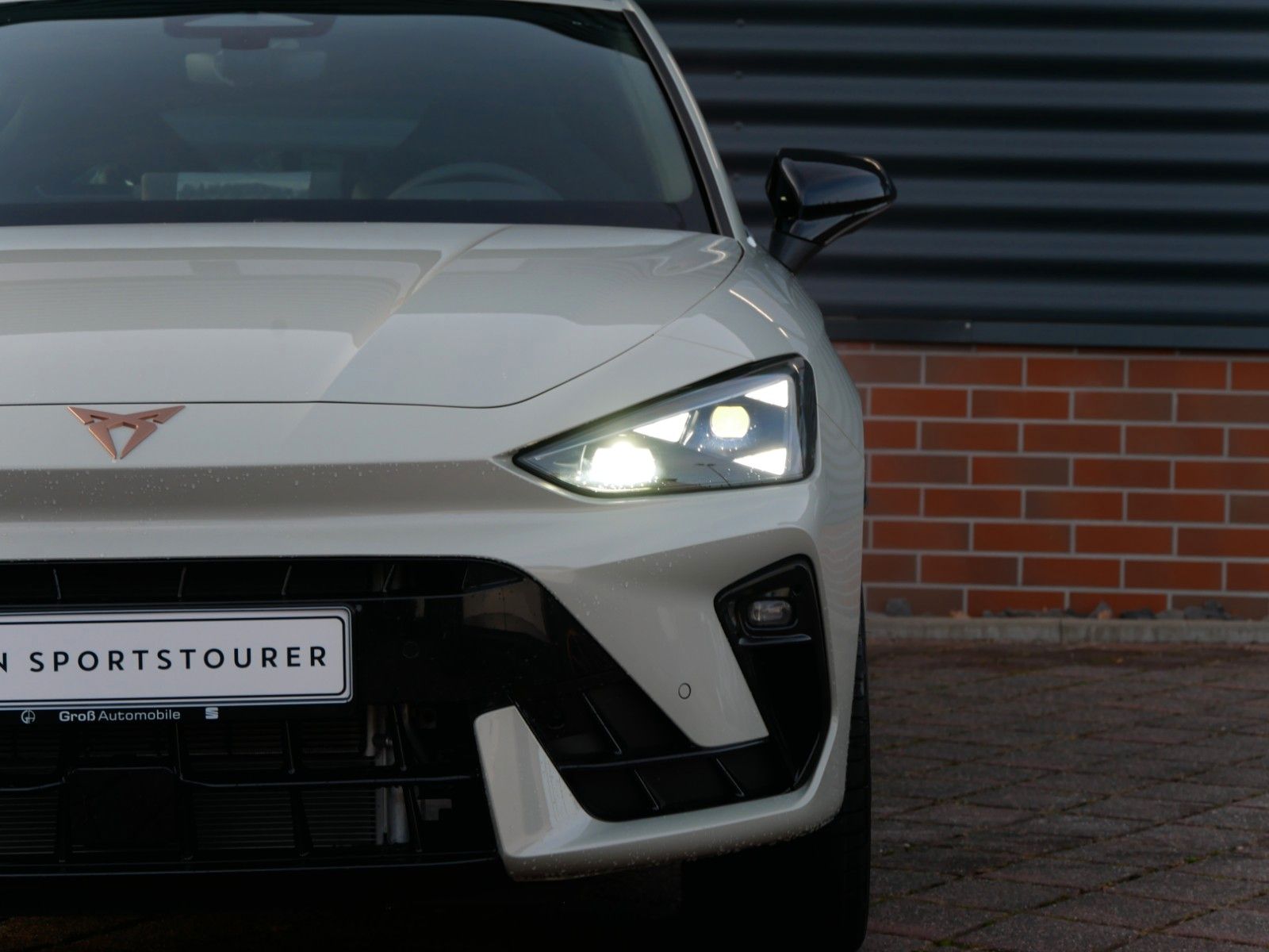 Cupra Leon ST VZ 1.5 e-Hybrid 272 PS DSG|Matrix|Senn ab 447,00 Euro ...